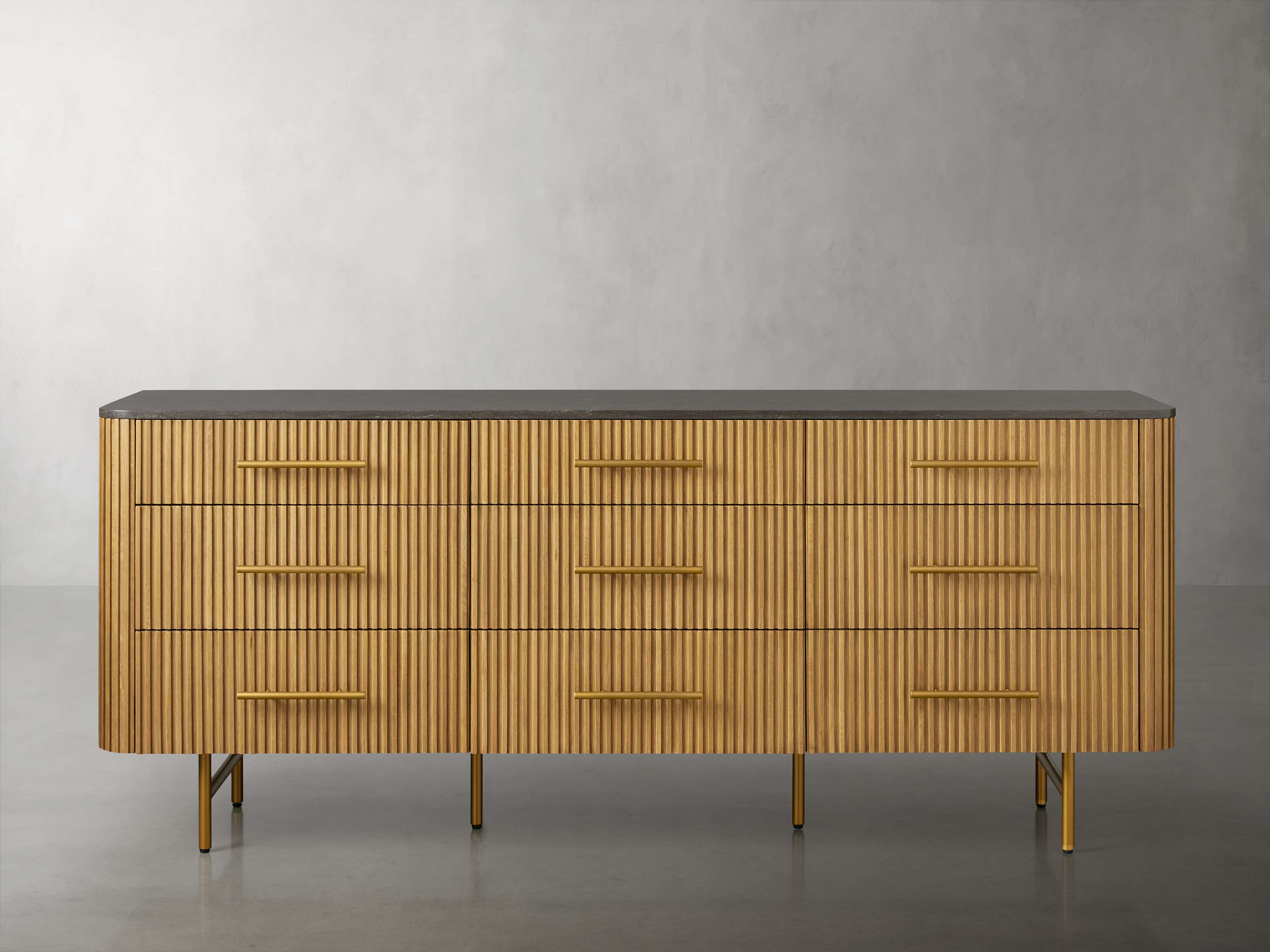 Finnley Nine-Drawer Dresser – Lumifys